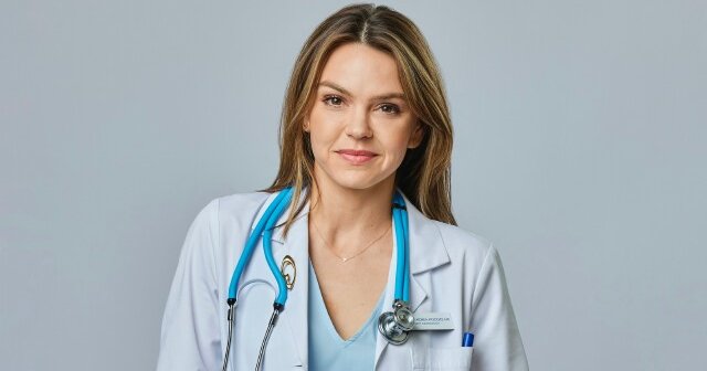 Exclusive! Aimeé Teegarden Gets to the "Heart of the Matter" In Her ...